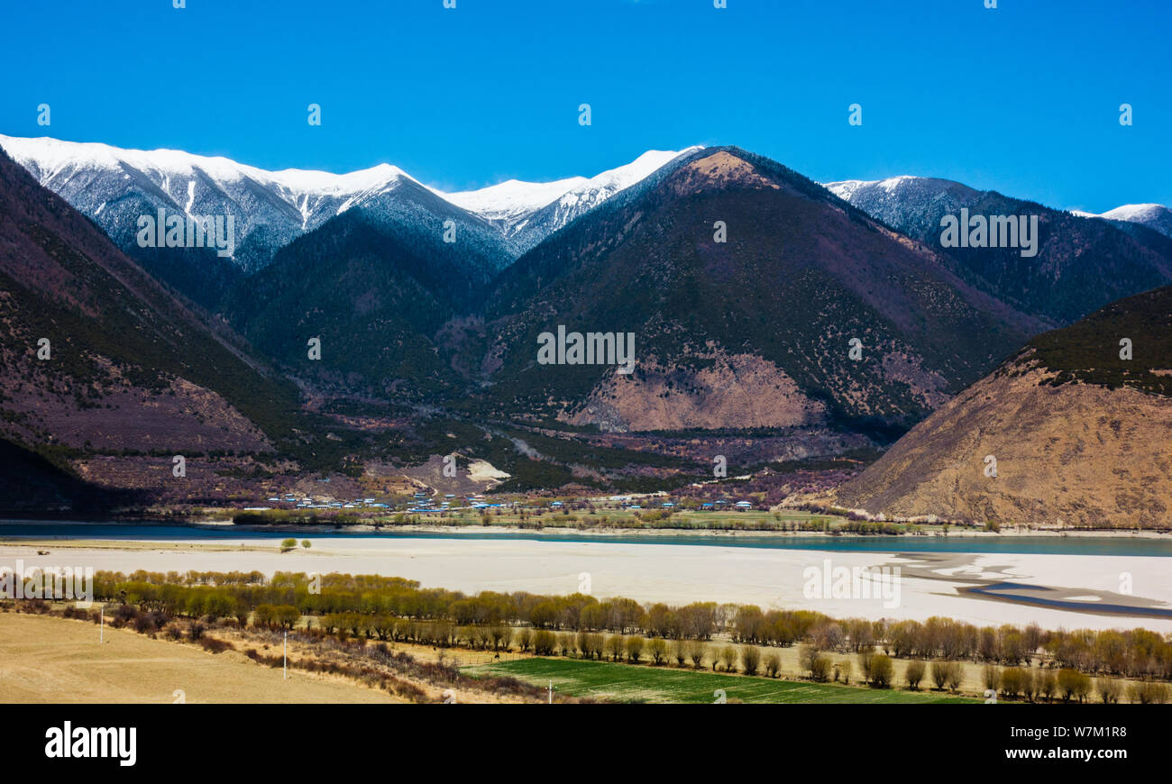 --FILE--Aerial view of the Yarlung Tsangpo Grand Canyon or Yarlung ...