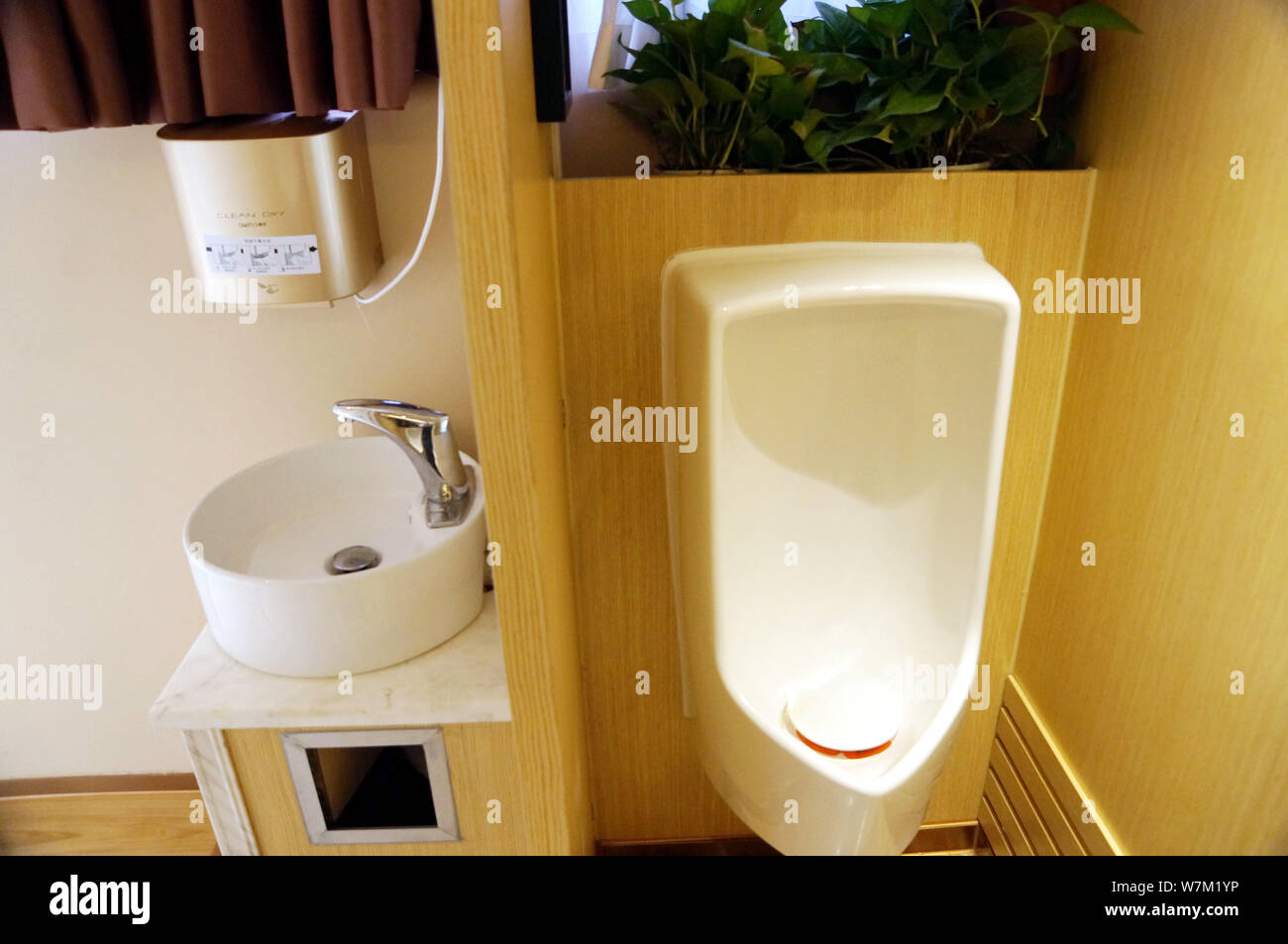 Tour Bus Interior Bathroom