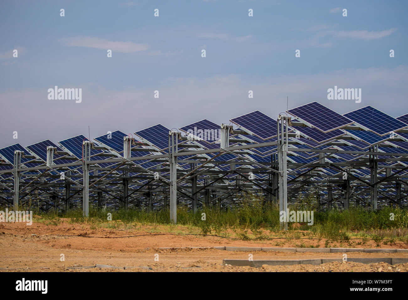 Desert china solar panels hi-res stock photography and images - Alamy