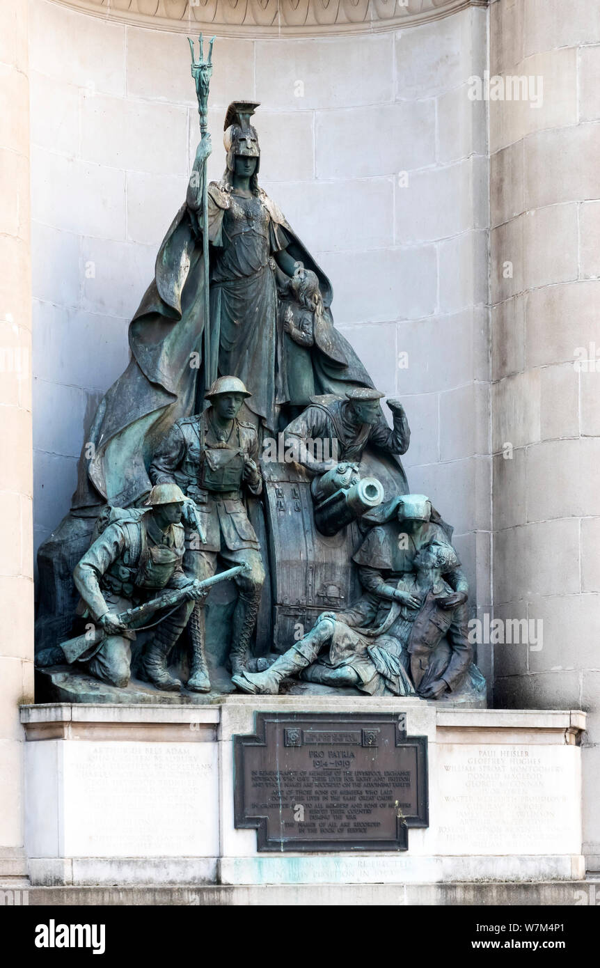 Statue pro patria hi-res stock photography and images - Alamy