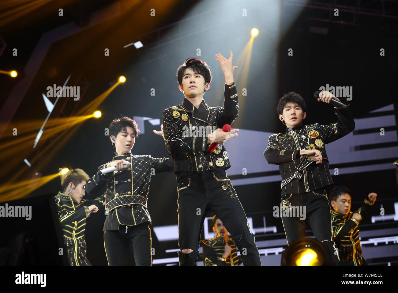 (From left) Jackson Yi or Yi Yangqianxi, Karry Wang or Wang Junkai and ...