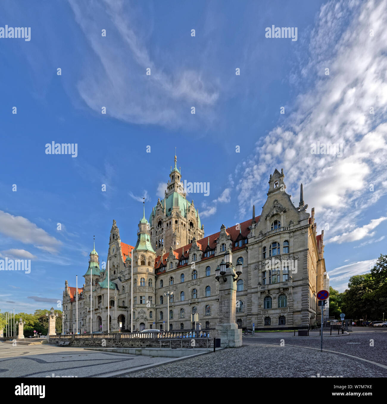 Rathaus hannover architecture hi-res stock photography and images - Alamy
