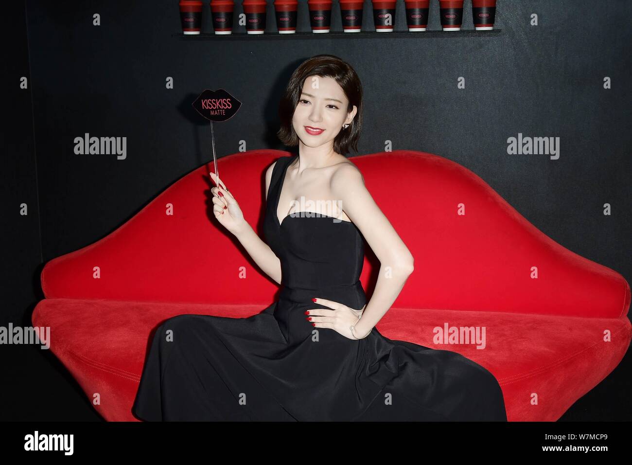 **TAIWAN OUT**Singer and actress Puff Kuo of Taiwanese gril group Dream ...