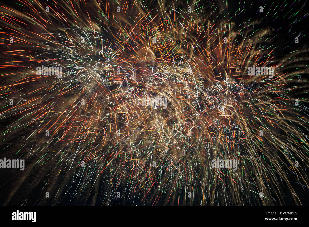 Golden rain firework hi-res stock photography and images - Alamy