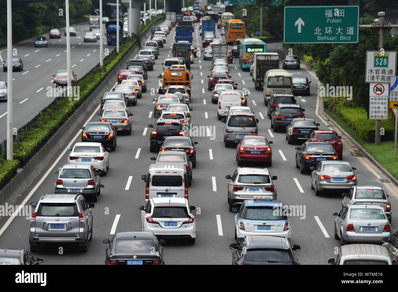 Shenzhen city vehicles hi-res stock photography and images - Alamy