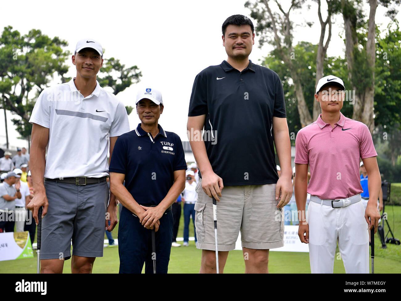 Yi jianlian and yao hi-res stock photography and images - Alamy