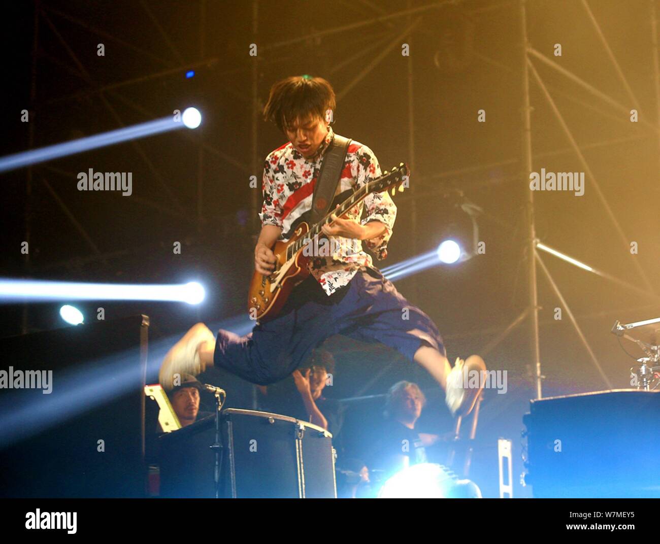 Radwimps hi-res stock photography and images - Alamy