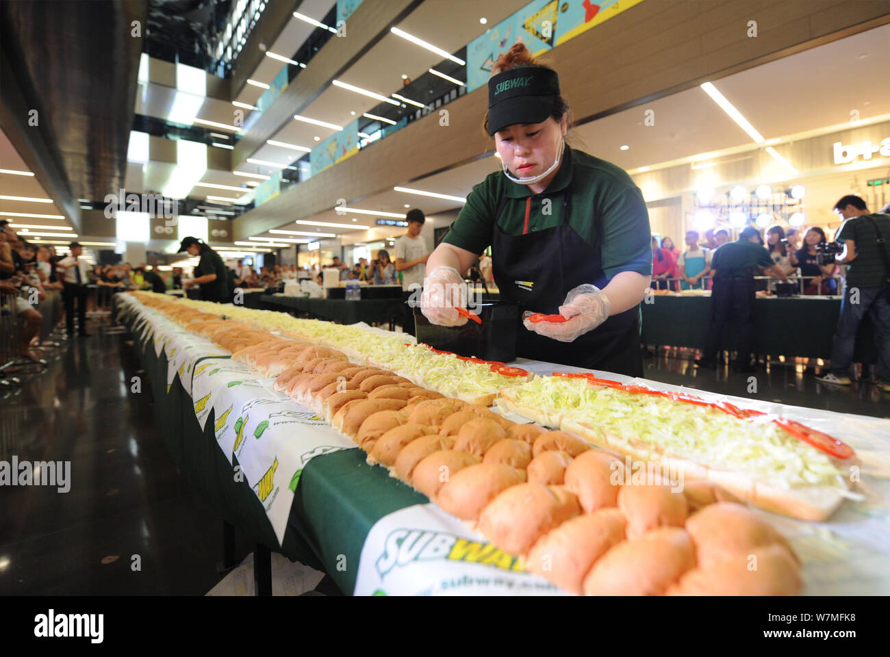 Chefs make a 30-meter-long sandwich in Taiyuan city, north China's ...