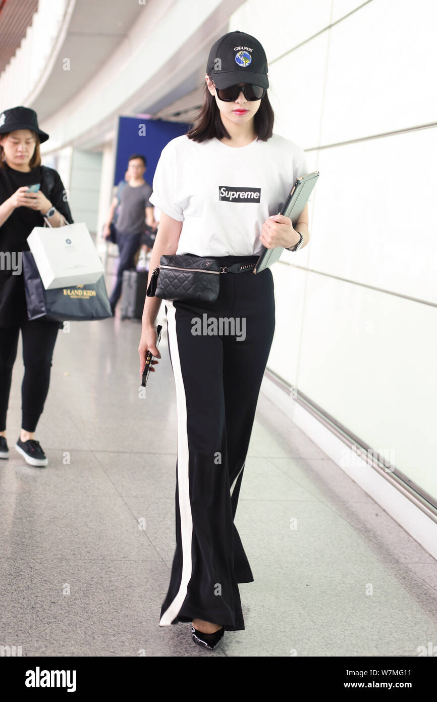 Chinese singer and actress Victoria Song or Song Qian of South Korean ...