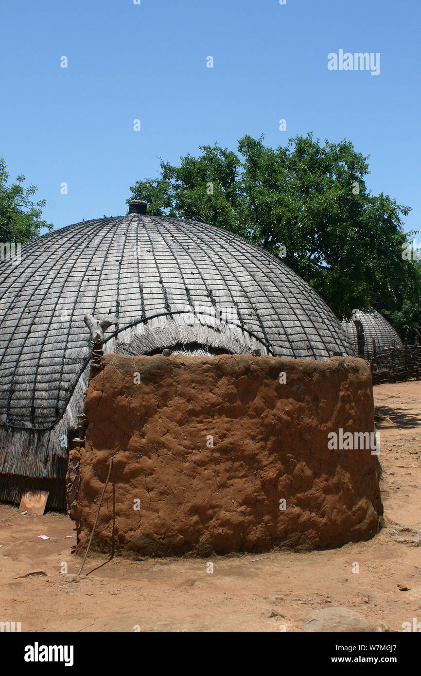 What Are Zulu Huts Made Of