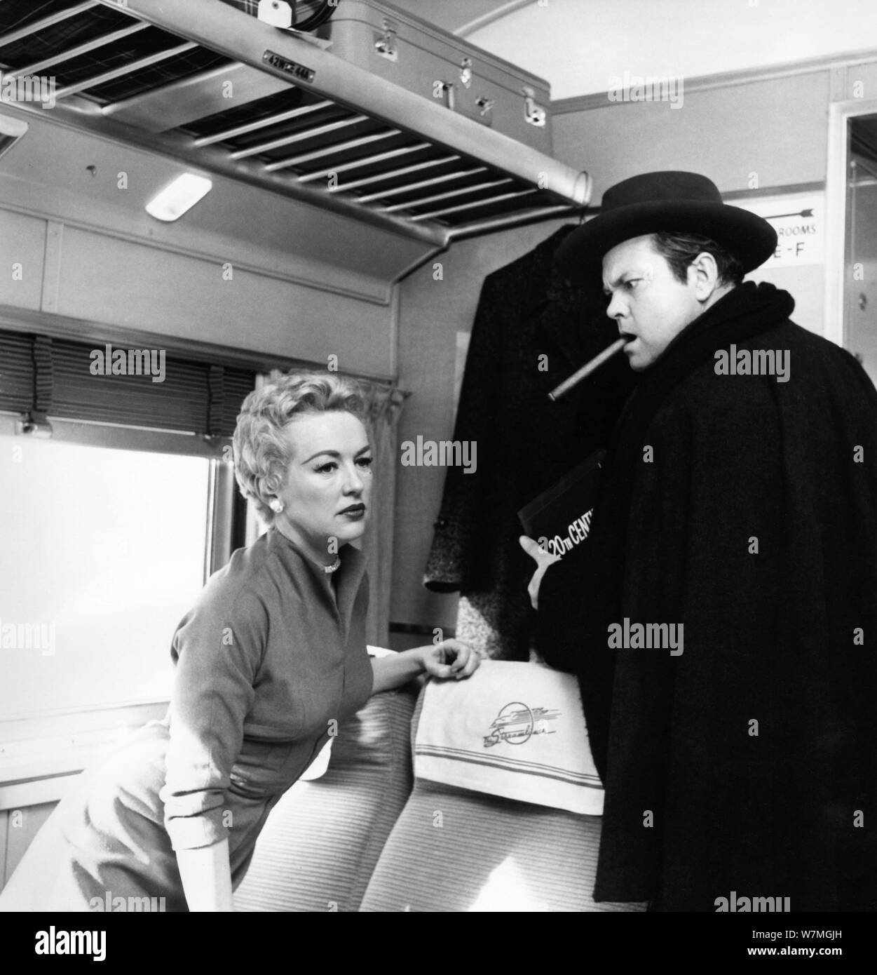 Betty grable colour hi-res stock photography and images - Alamy