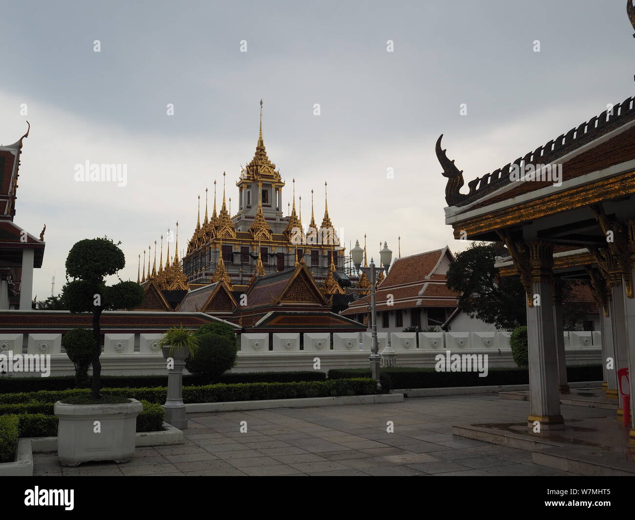 Metal Castle: Loha Prasat and Wat Ratchanatdaram Stock Photo - Alamy