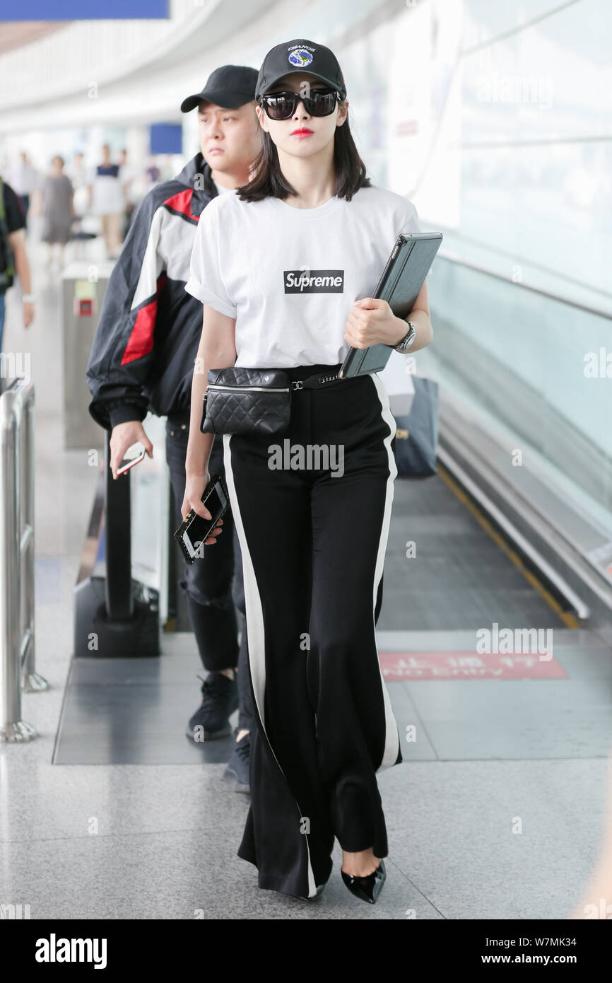 Chinese singer and actress Victoria Song or Song Qian of South Korean ...