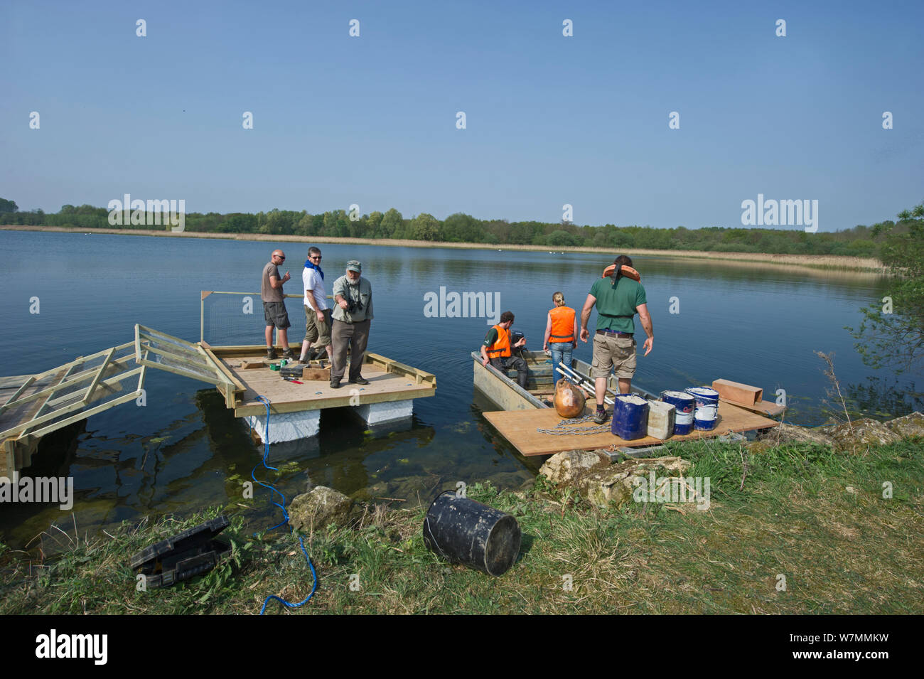 Raft for terns hi-res stock photography and images - Alamy