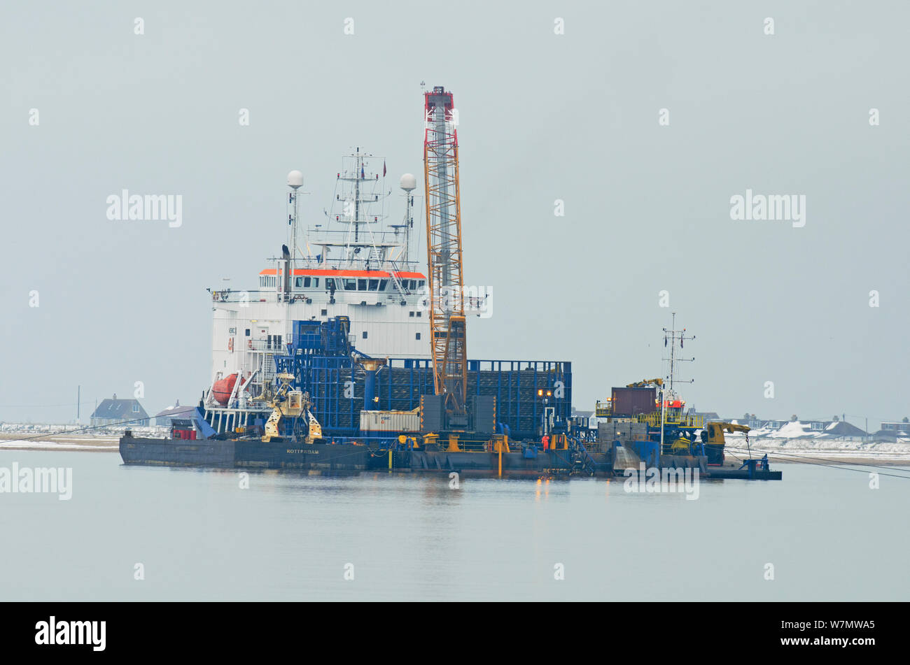 London array wind farm hi-res stock photography and images - Alamy