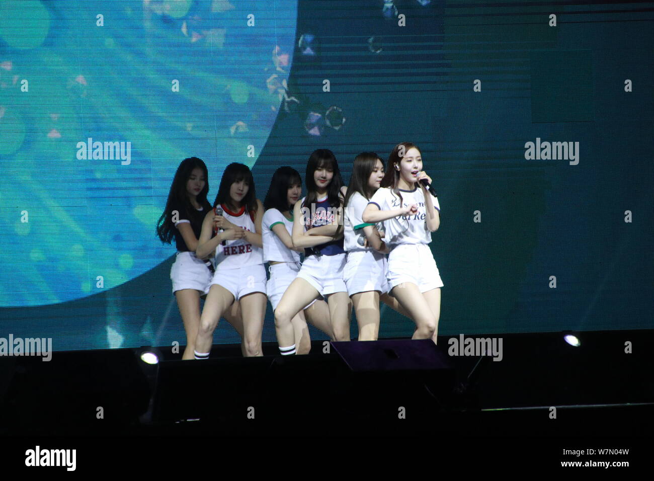 Members of South Korean girl group GFriend perform during the 2017 ...
