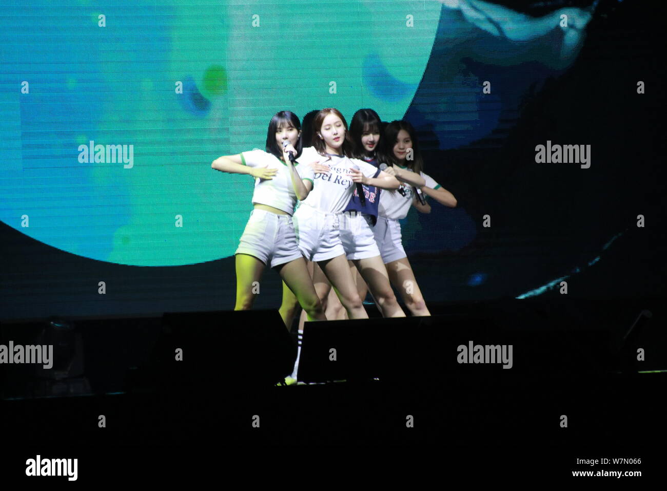 Members of South Korean girl group GFriend perform during the 2017 ...