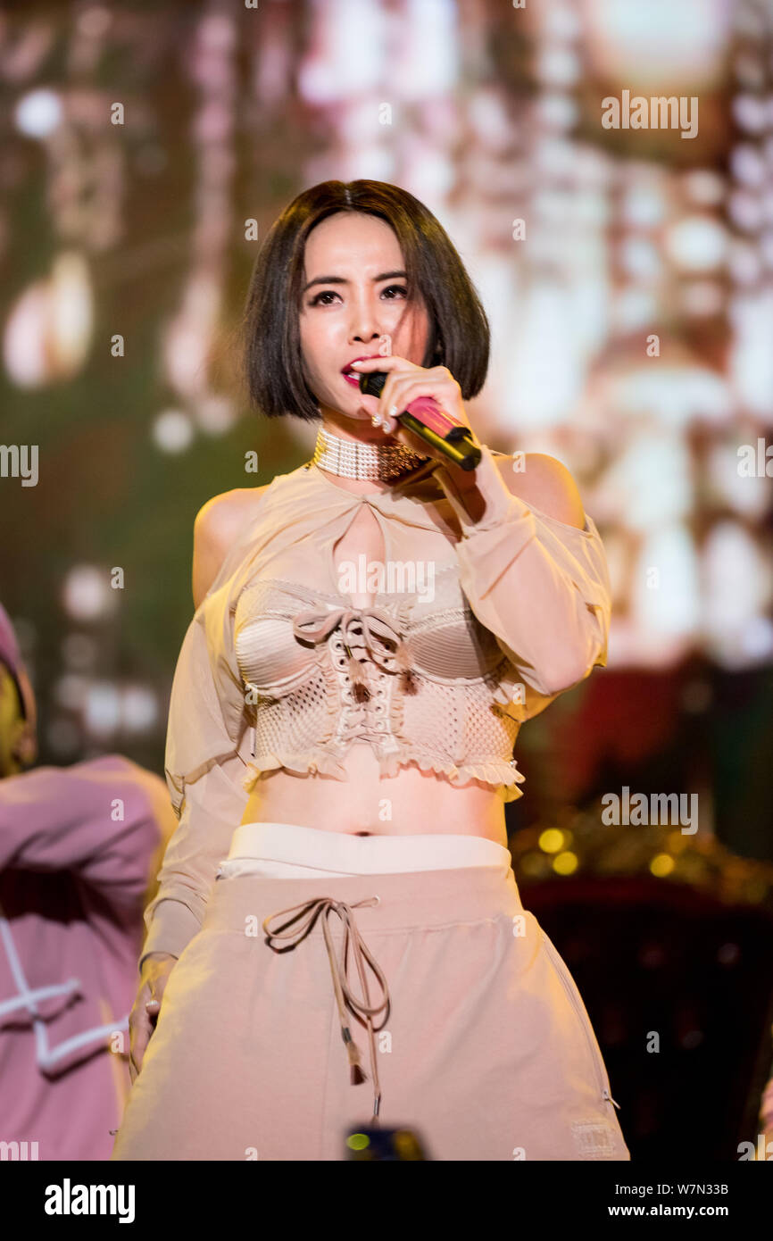 Taiwanese singer Jolin Tsai performs at a ceremony during the 2017 MTV ...