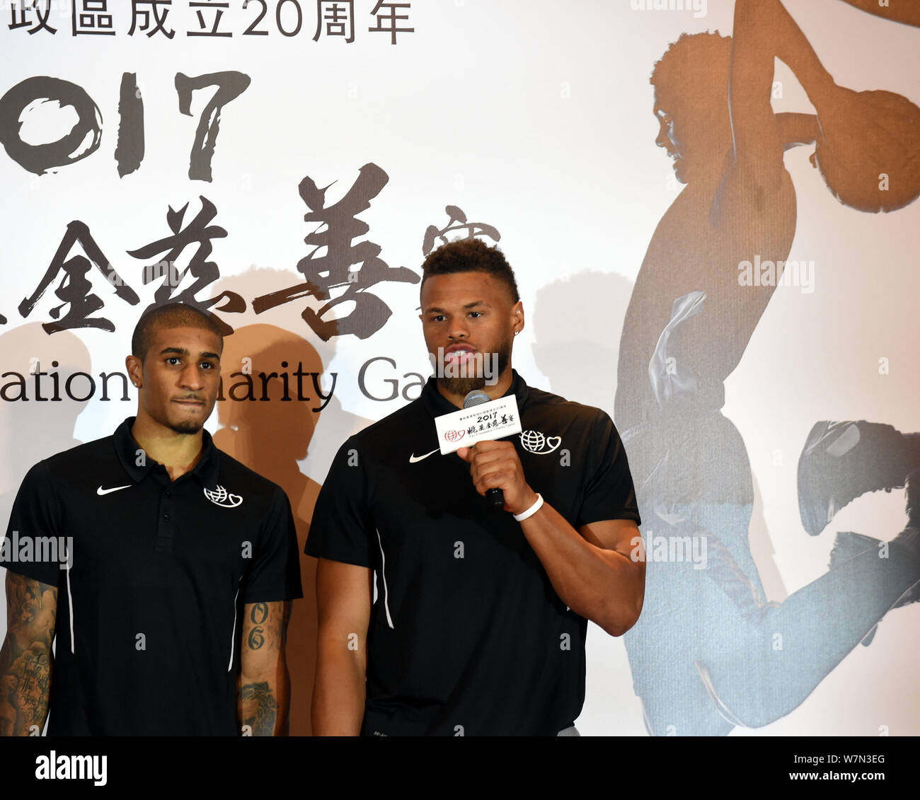 Gary payton press conference hi-res stock photography and images - Alamy