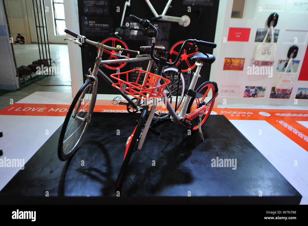 New international version hi-res stock photography and images - Alamy