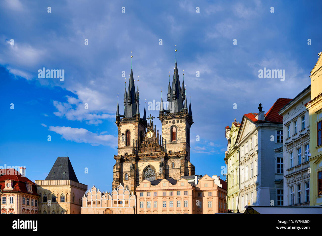 Gothic castle square turret hi-res stock photography and images - Alamy