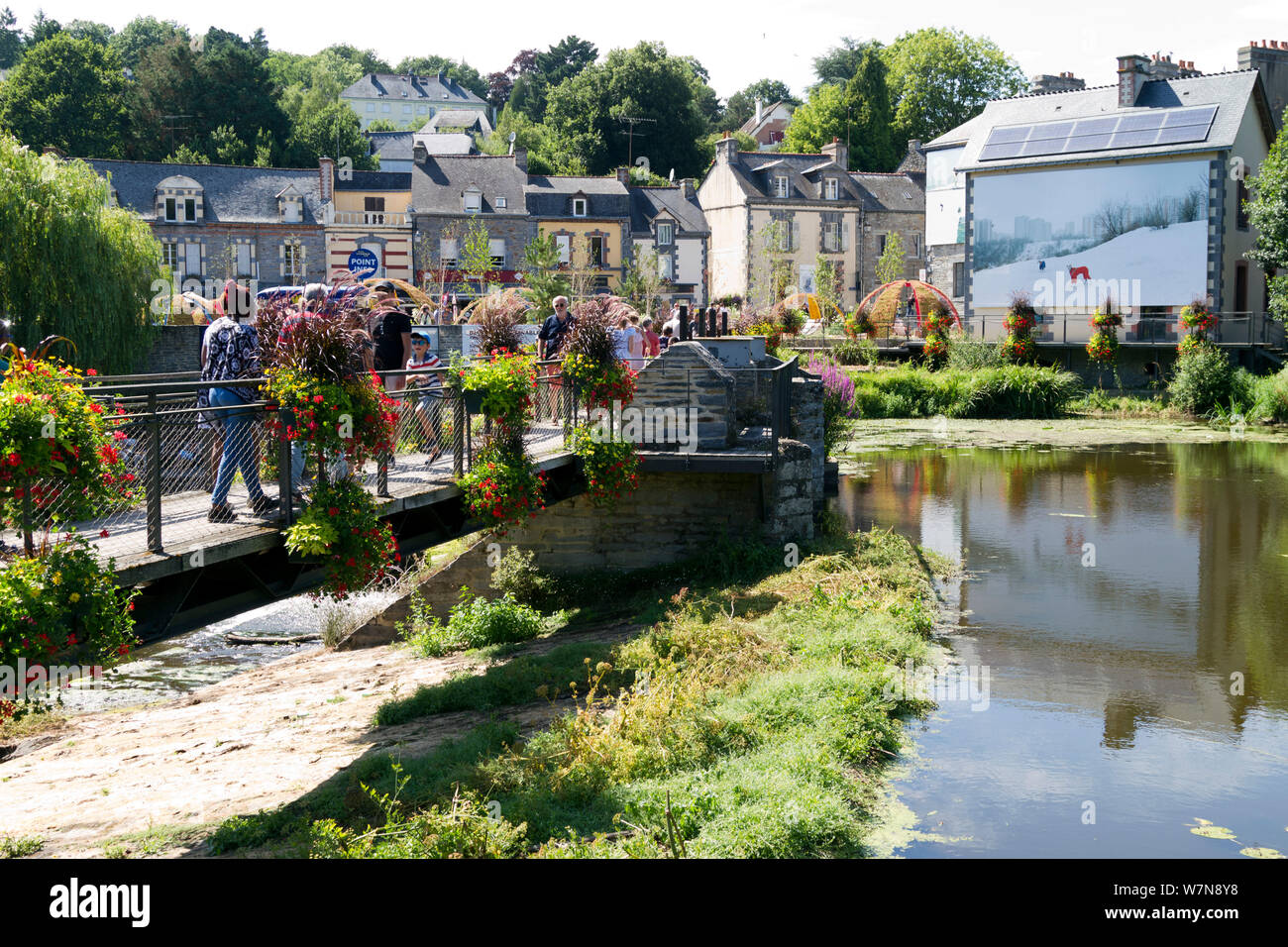 La Gacilly Photo Festival 2019 , 'All Eyes East'? Festival Photo La ...