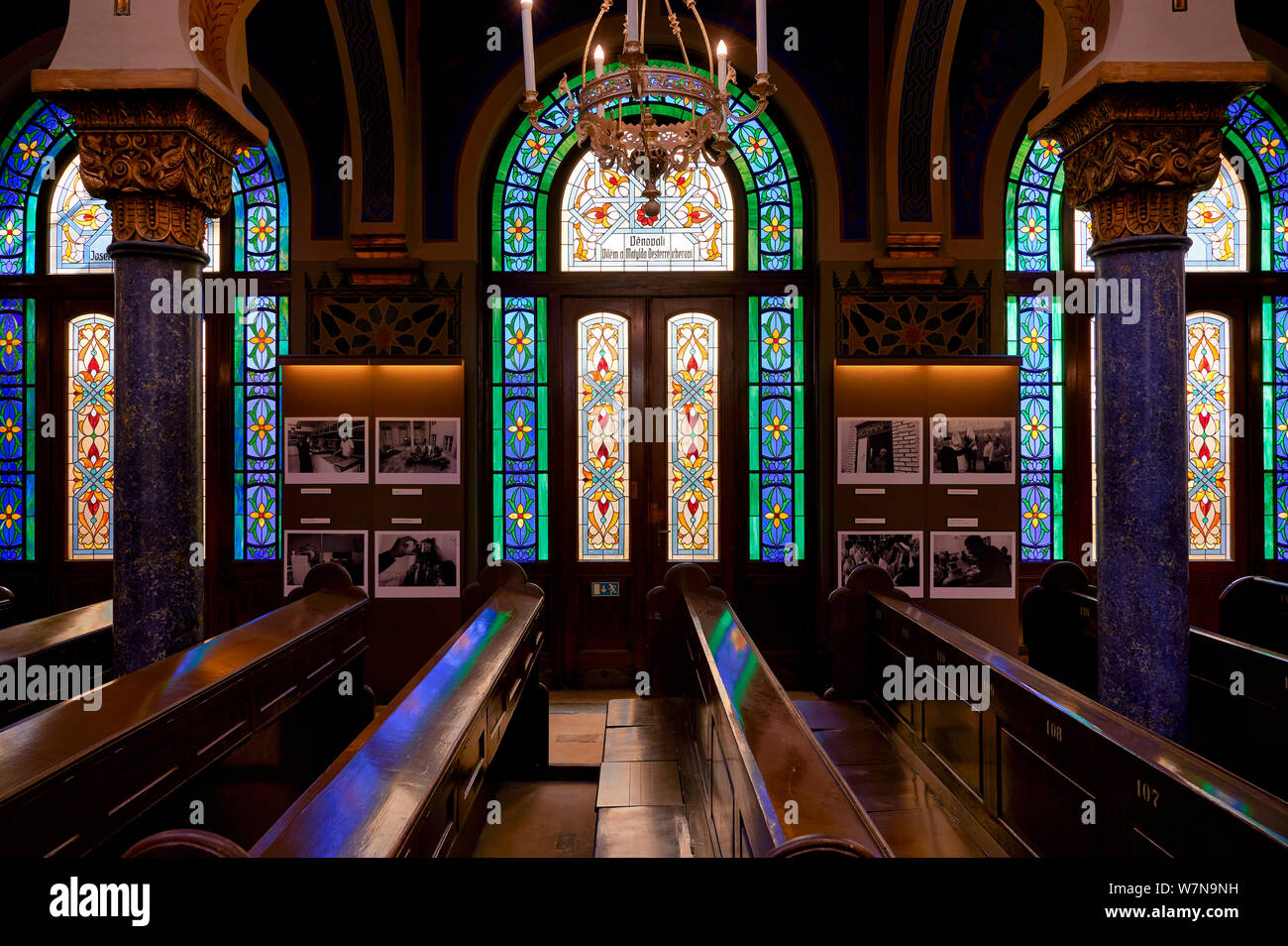 Synagogue stained glass hi-res stock photography and images - Alamy