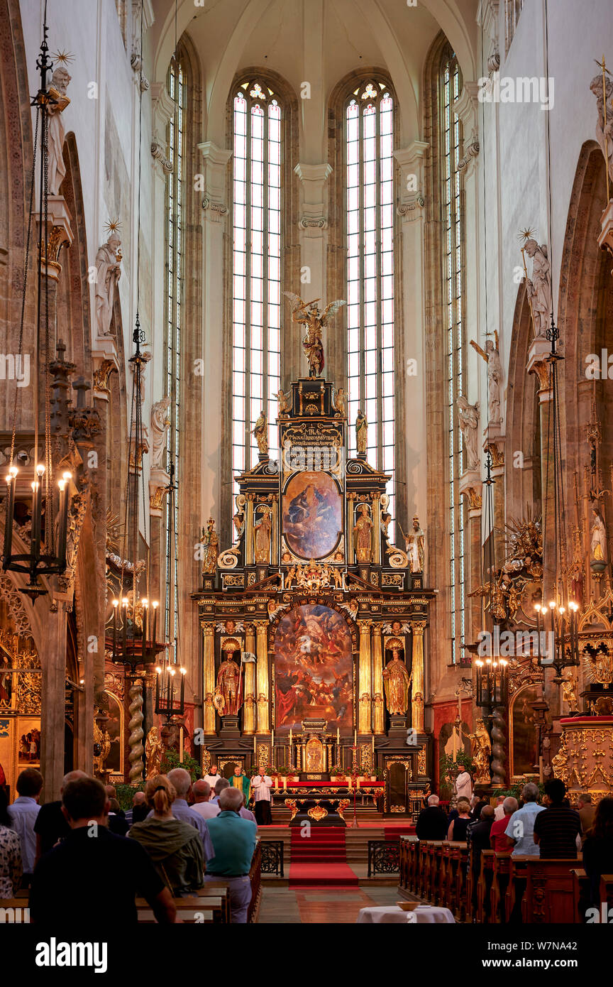 Interior tyn church church lady hi-res stock photography and images - Alamy