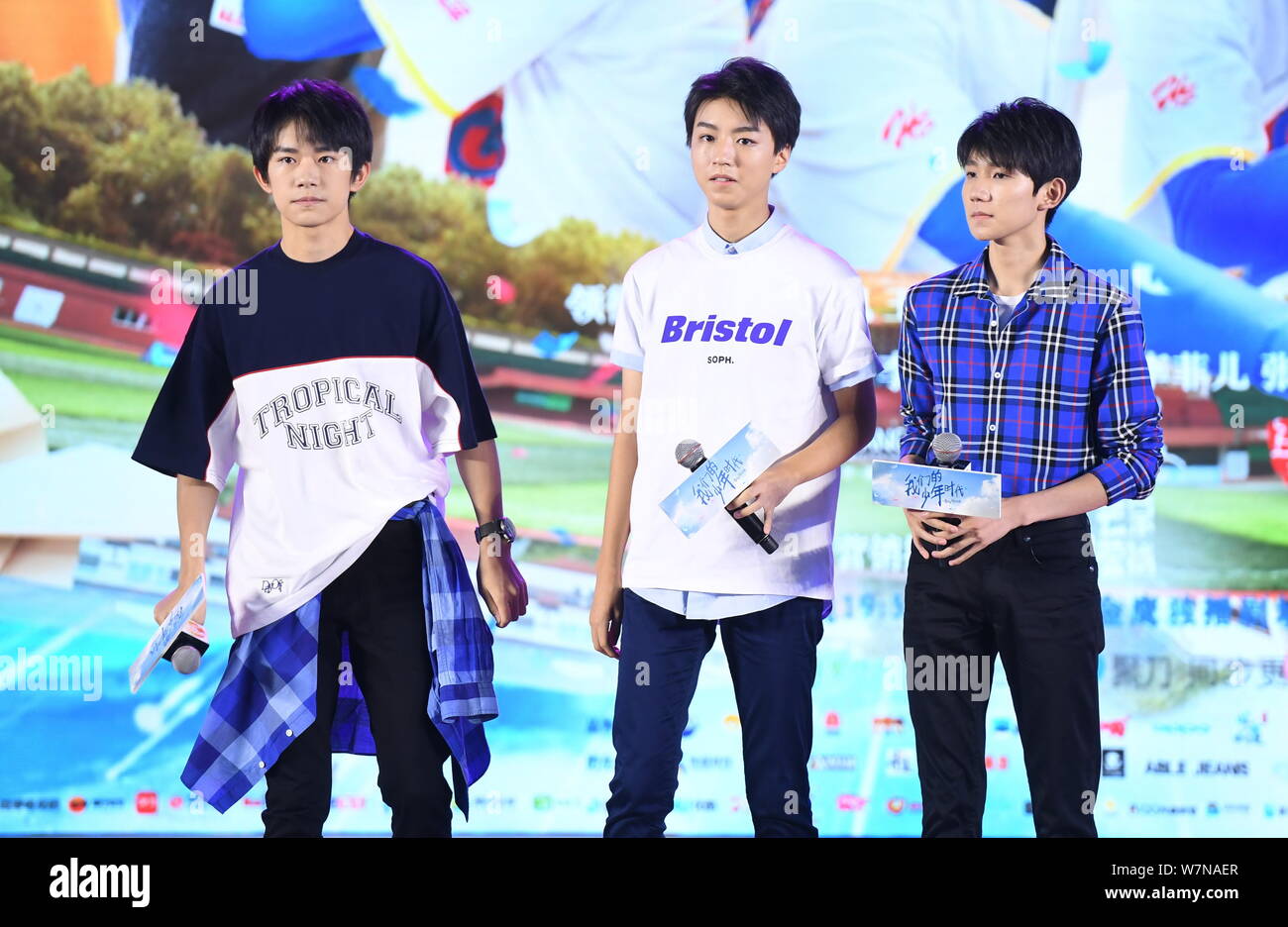 (From left) Jackson Yi or Yi Yangqianxi, Karry Wang or Wang Junkai and ...