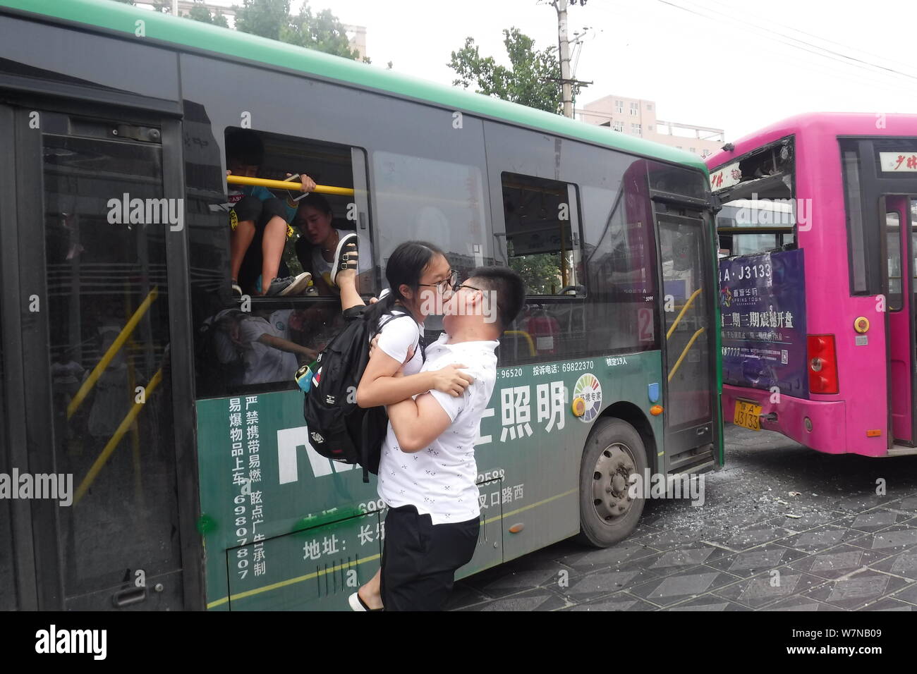 Chinese school bus hi-res stock photography and images - Alamy