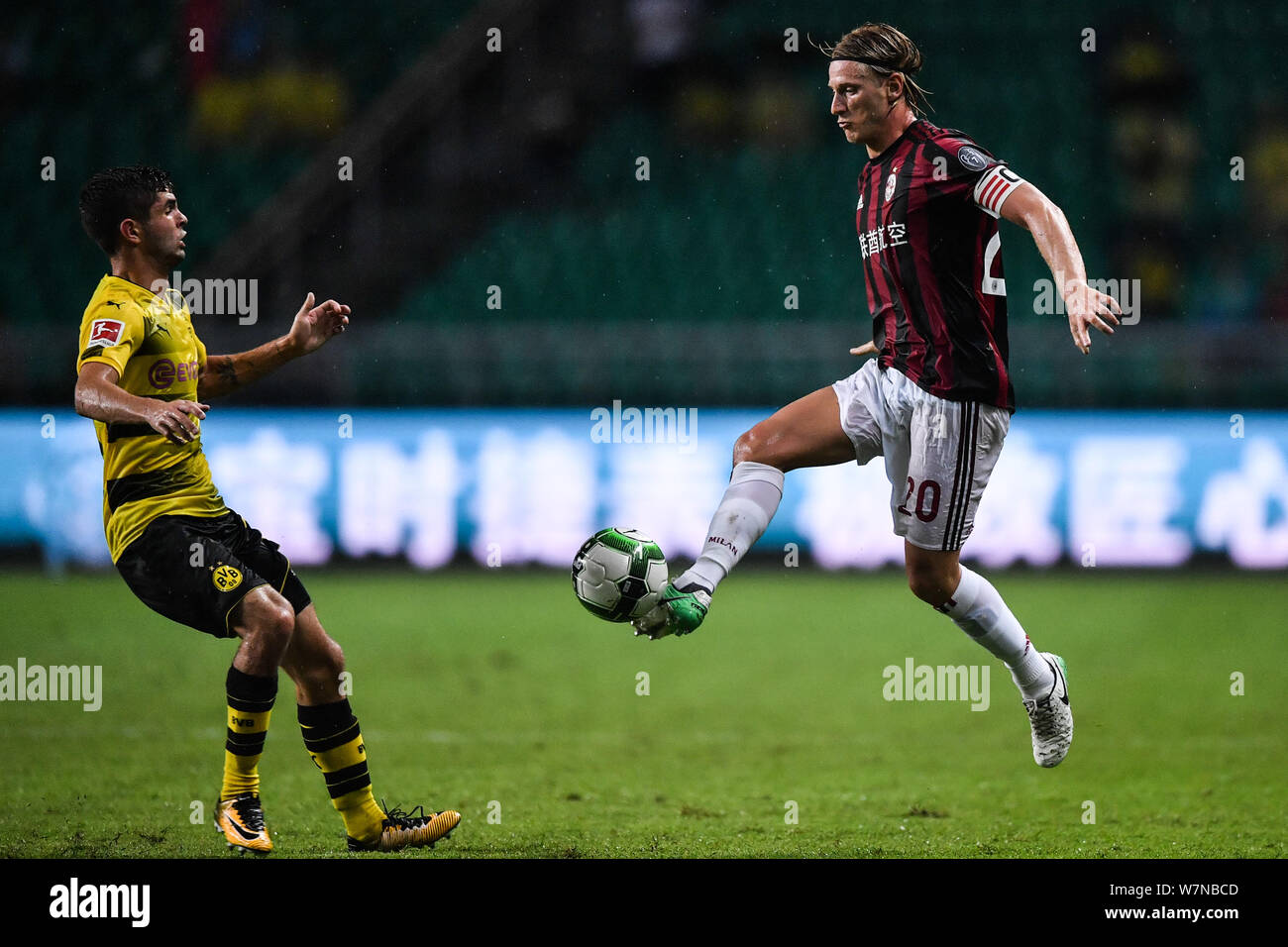 Spanish football player Marc Bartra, left, of Borussia Dortmund ...