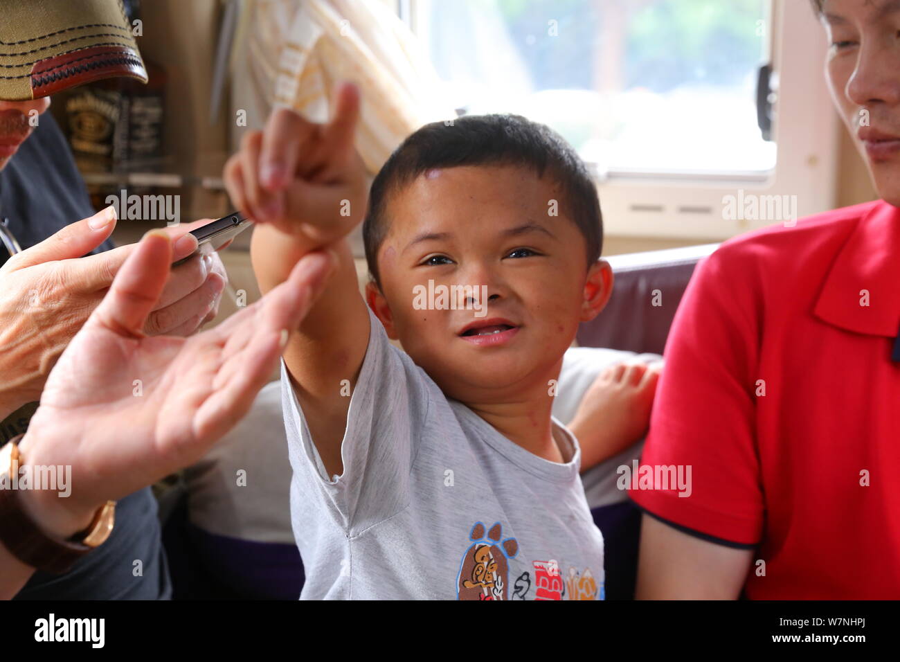Nine-year-old boy Fan Xiaoqin, nicknamed "mini Jack Ma" for his ...