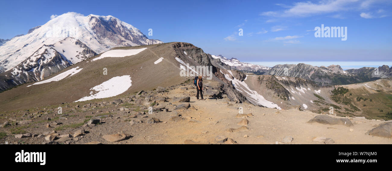 Panoramic landscapes of mountains hi-res stock photography and images ...