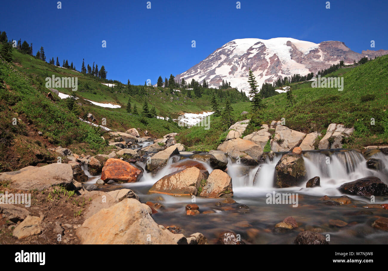 Rivers and rocks hi-res stock photography and images - Alamy