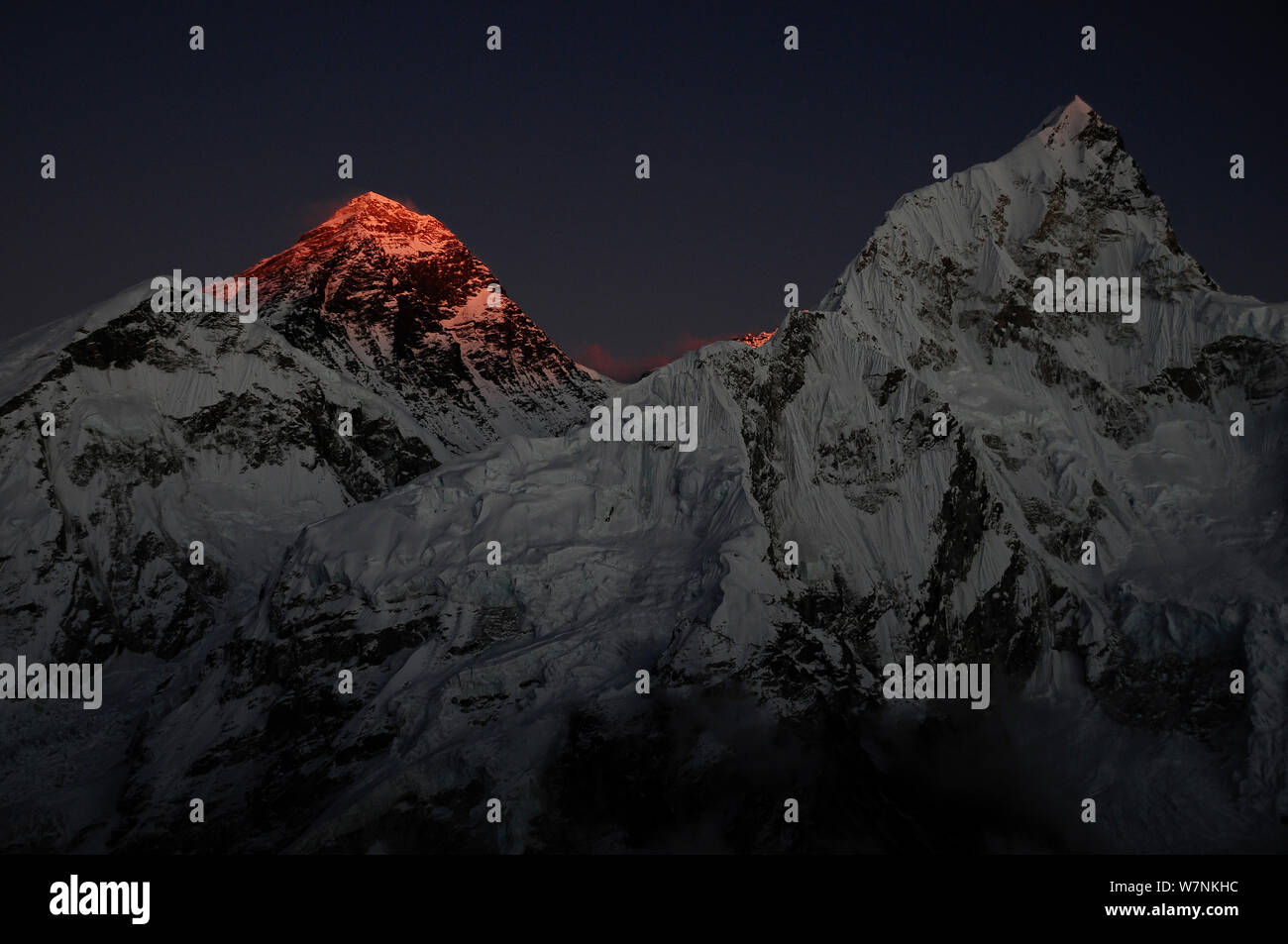 In the shadow of everest hi-res stock photography and images - Alamy