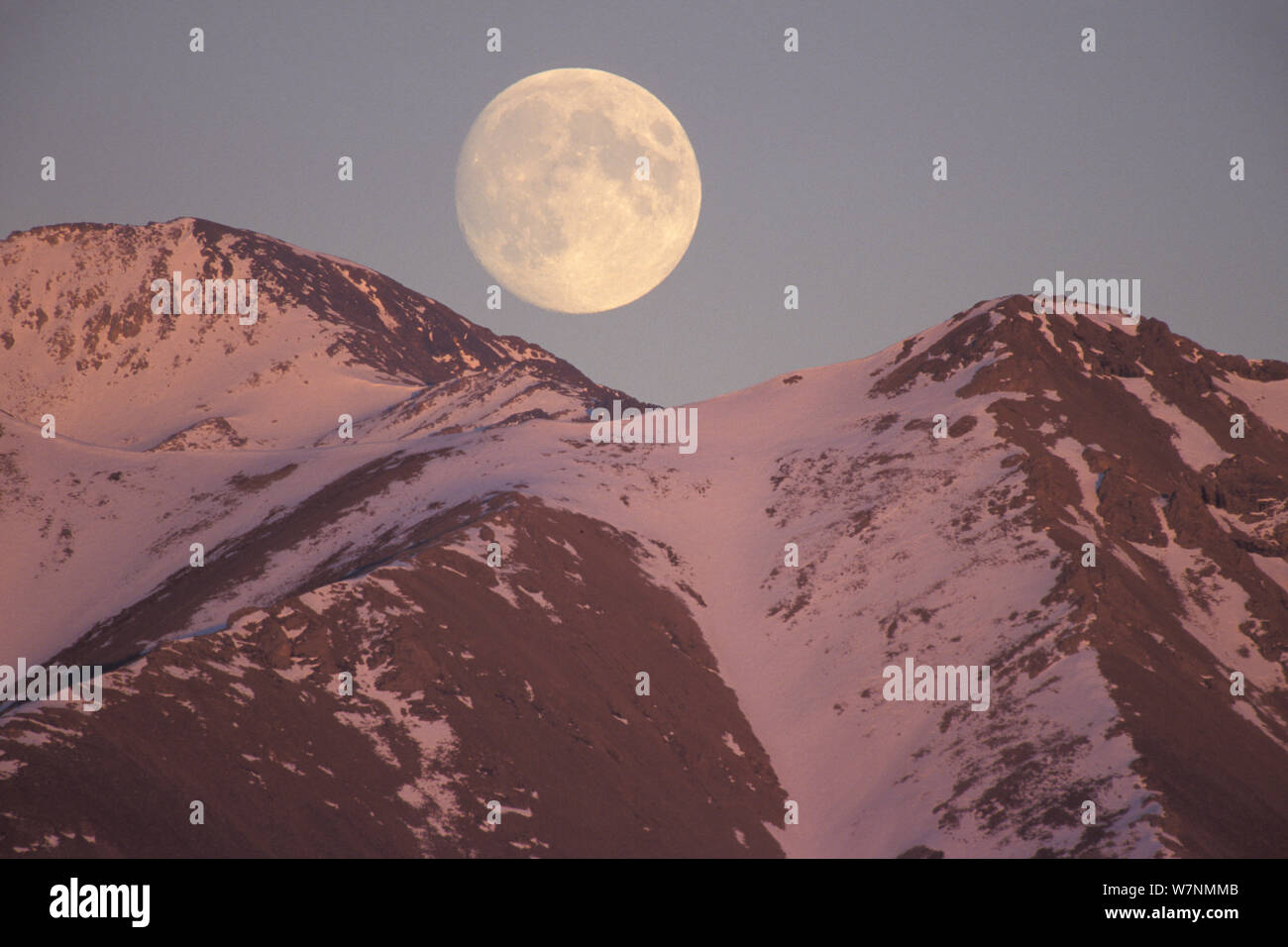 Full moon over Gates of the Arctic National Park, Brooks Range, North ...