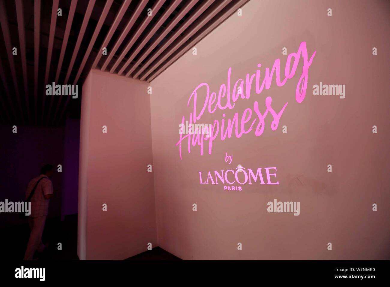 Lancome cosmetics china chinese hi-res stock photography and images - Alamy