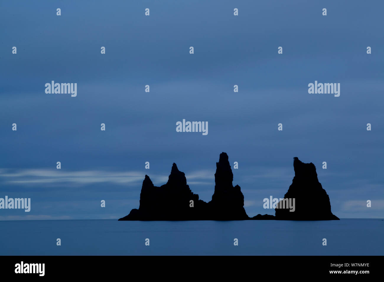 Reynisdrangar columns hi-res stock photography and images - Alamy