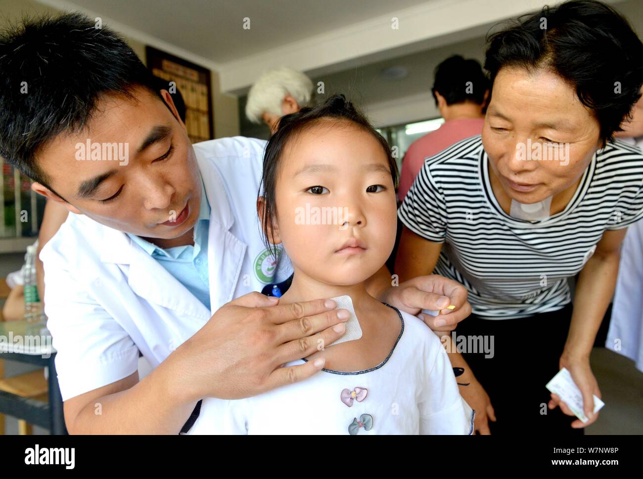 Chinese calendar girl hi-res stock photography and images - Alamy