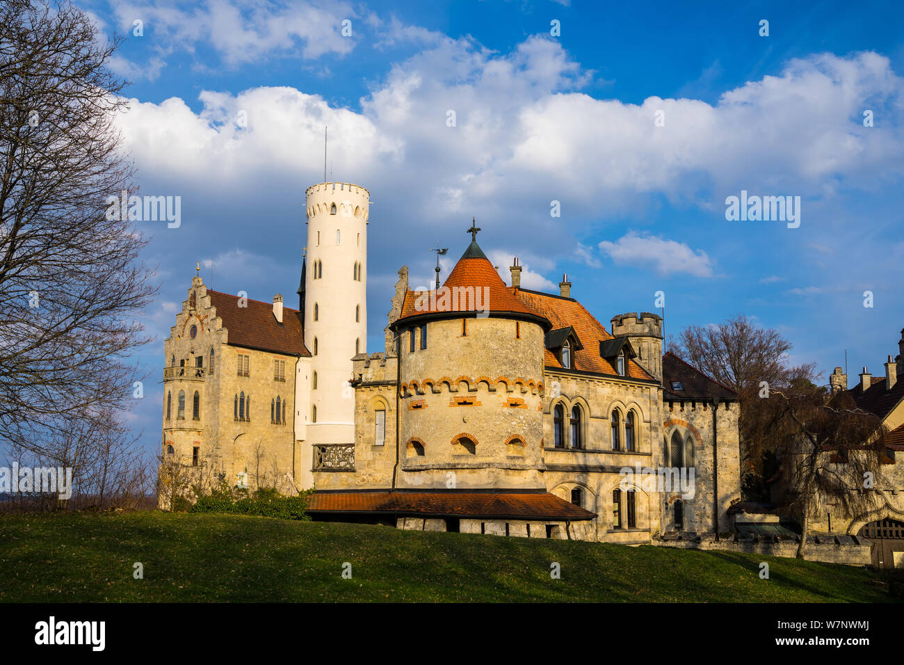 Ancient german castle hi-res stock photography and images - Alamy