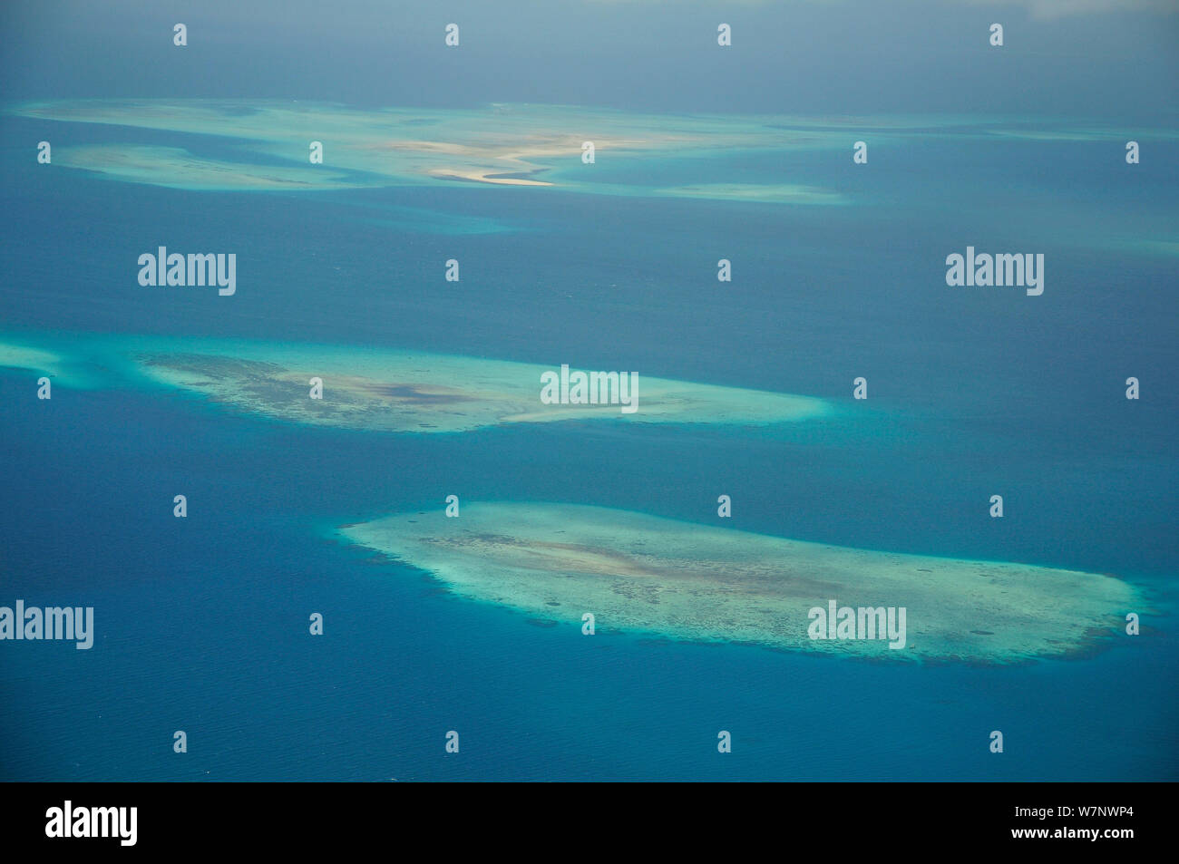Atolls islands hi-res stock photography and images - Alamy