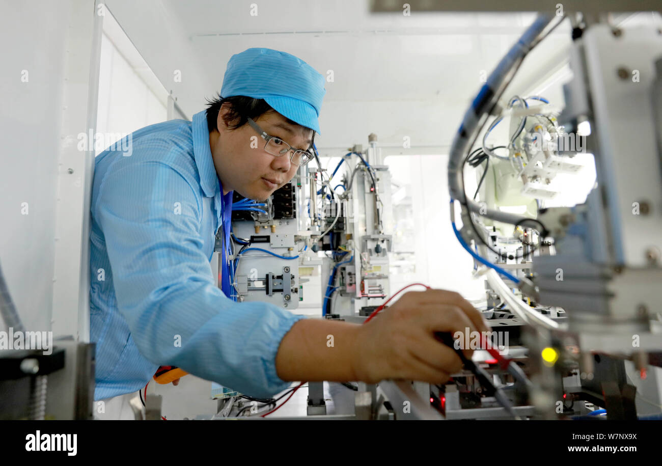 Assembly processes hi-res stock photography and images - Alamy