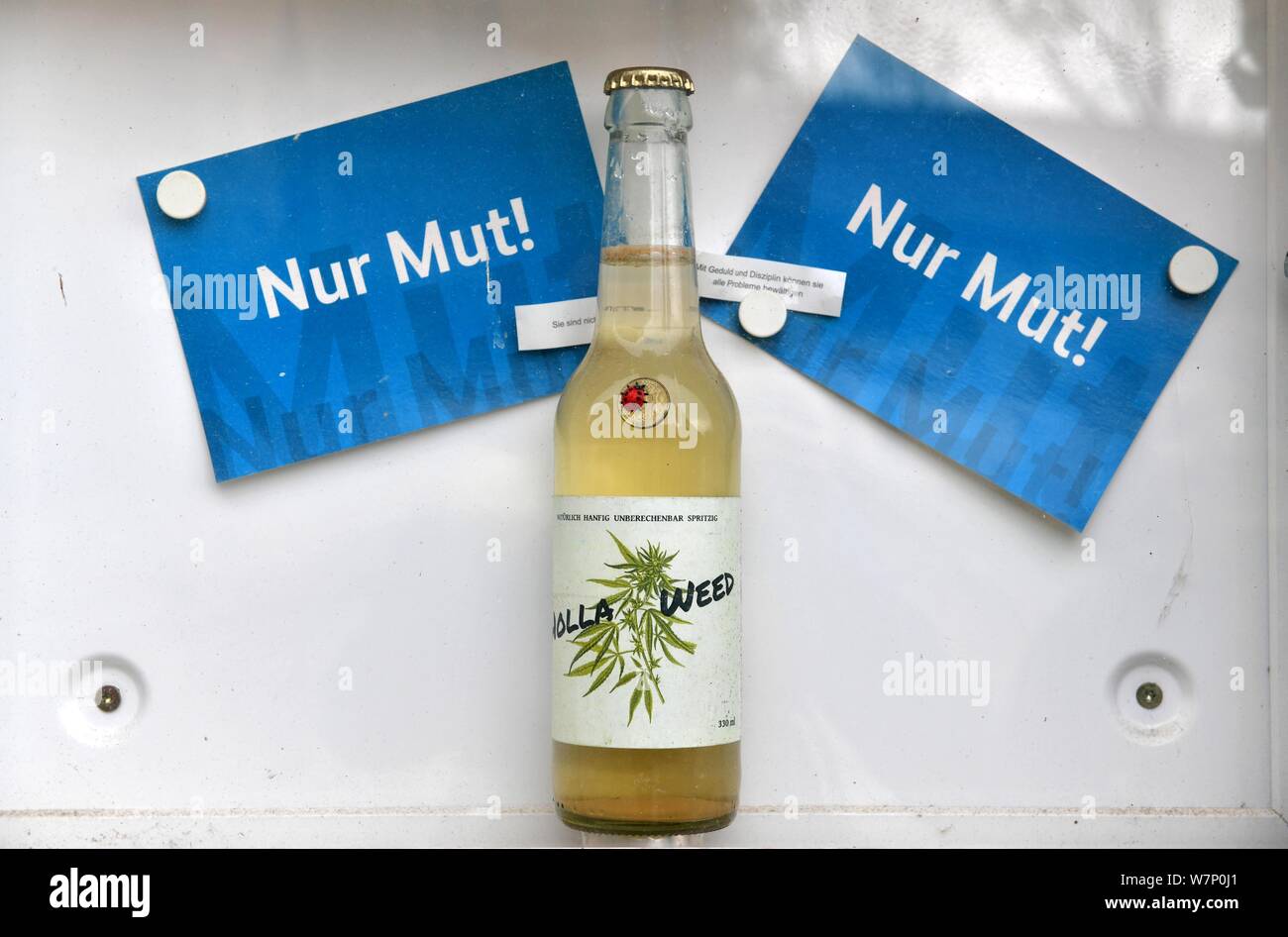 Nur mut hi-res stock photography and images - Alamy