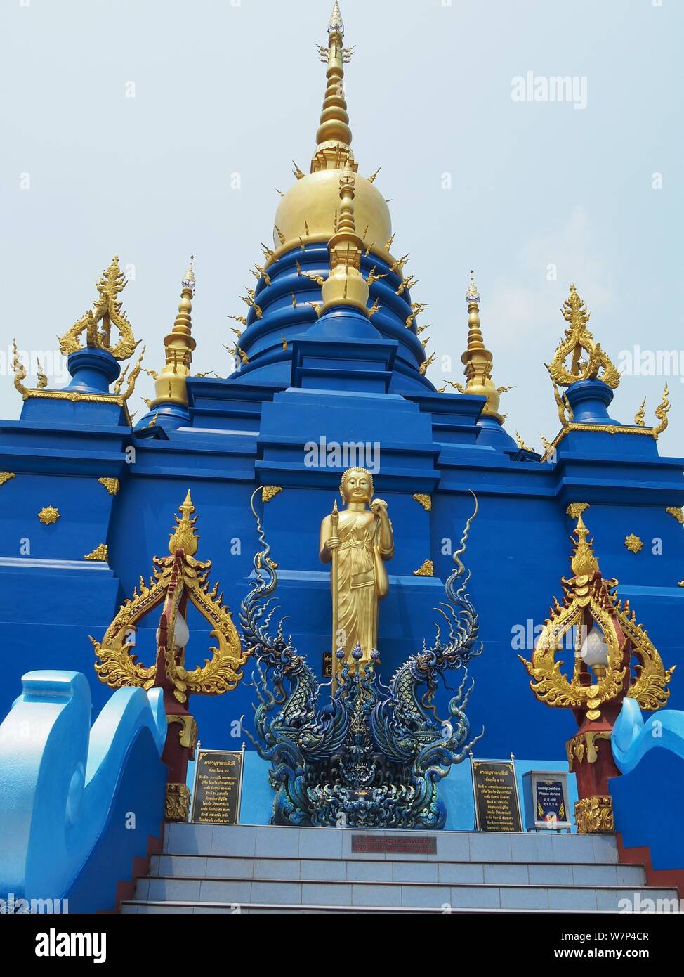 Wat Rong Suea Ten, Blue temple Chiang Rai, Thailand Stock Photo - Alamy