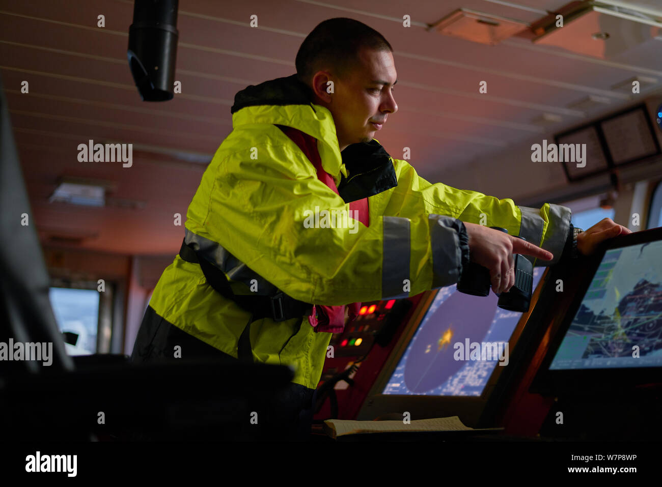 Ecdis hi-res stock photography and images - Alamy
