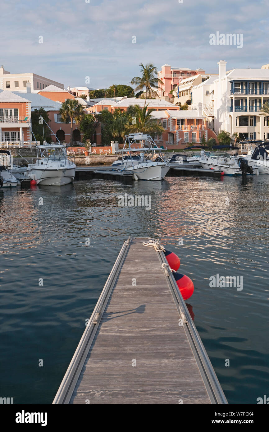 Waterfront offices bermuda hi-res stock photography and images - Alamy