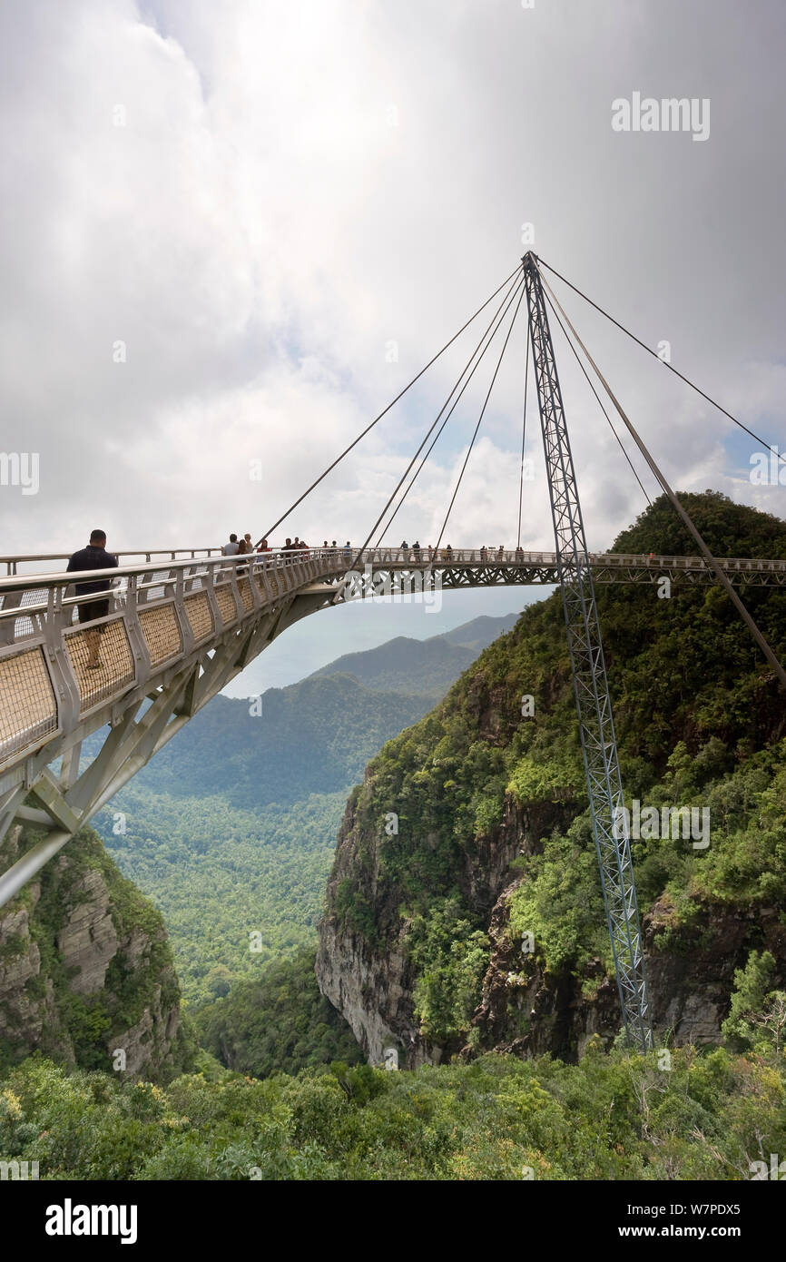 Canopy walkway architecture hi-res stock photography and images - Alamy