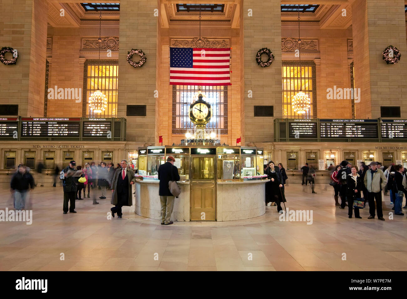 Modern terminal stations hi-res stock photography and images - Alamy