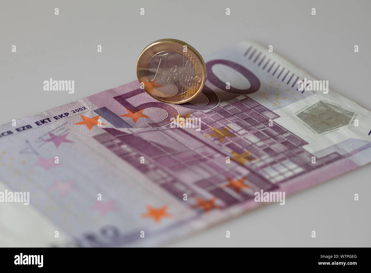 1 euro munze hi-res stock photography and images - Alamy