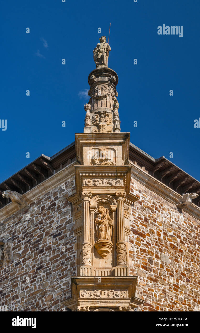 Pilaster at Universidad Sancti Spiritus (University of the Holy Spirit ...
